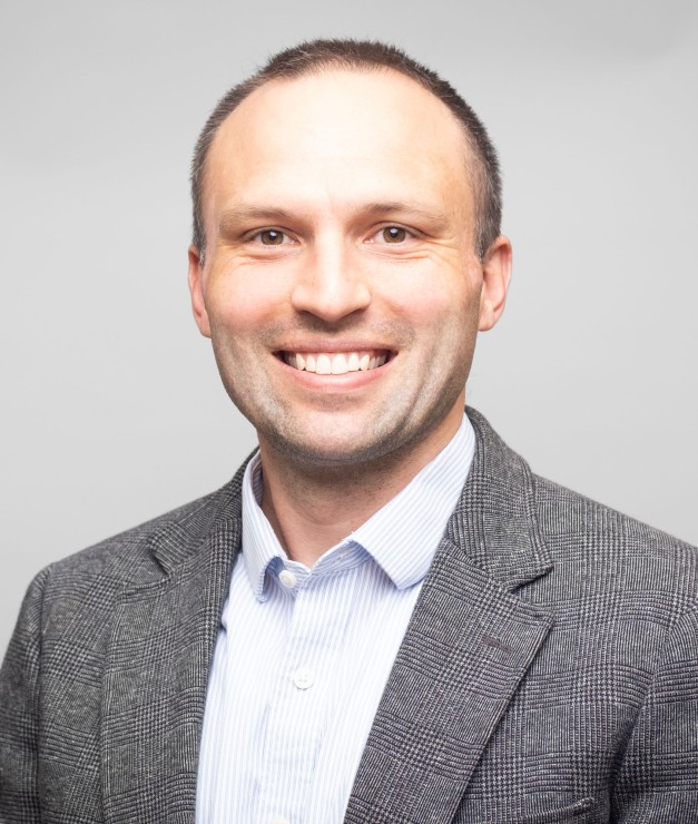 Lee Schott | Kenyon College